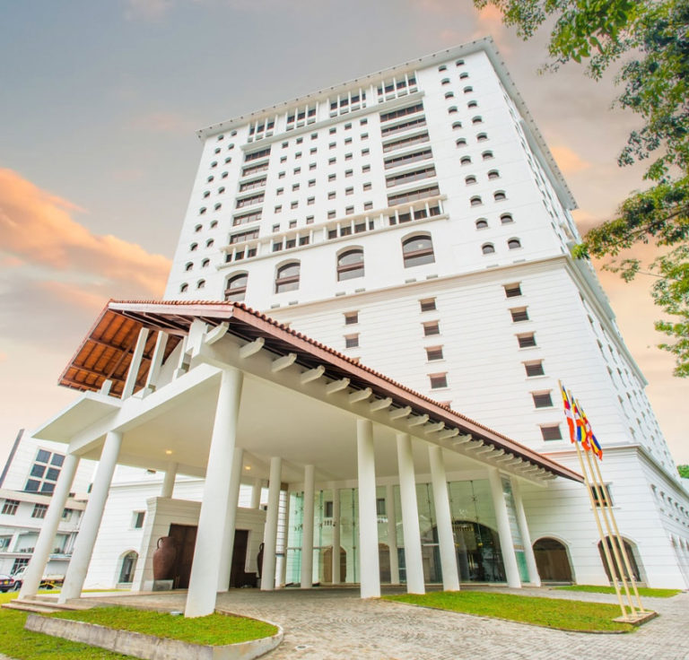 RIL Property Launches PARKLAND Office Complex at Park Street ...